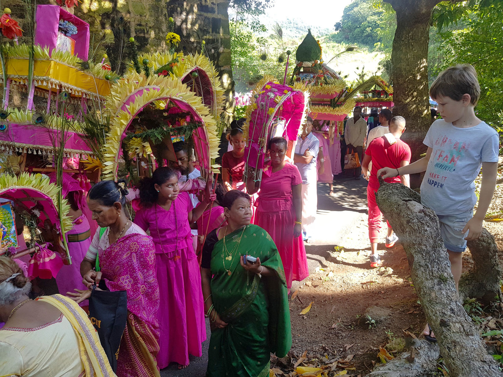 Cavadee, la fête tamoule de la purification à l'ile Maurice | Excursion ...